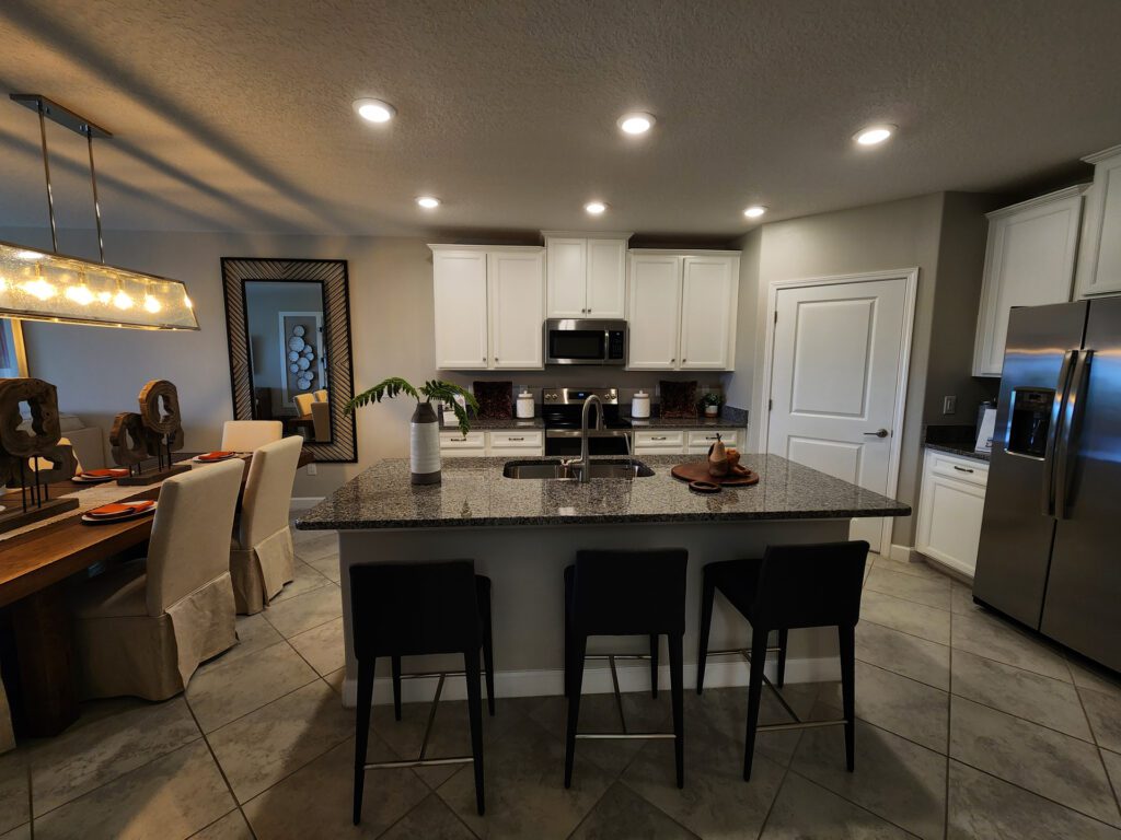 Midland Project | Leslie Karen
